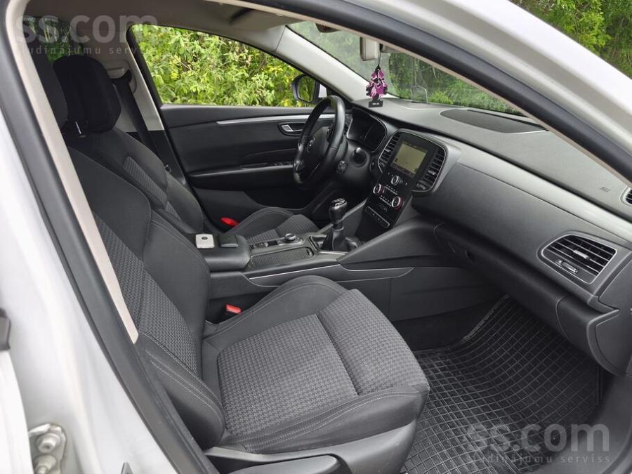 White Renault Talisman 2016 in Jelgava, with an engine capacity of 1.60 L and mileage of 260 thousand km for 7700 €, photo 15 on AUTOMOTO.COM.LV