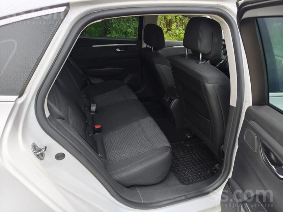 White Renault Talisman 2016 in Jelgava, with an engine capacity of 1.60 L and mileage of 260 thousand km for 7700 €, photo 16 on AUTOMOTO.COM.LV