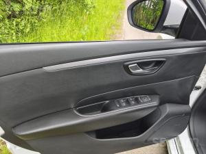 White Renault Talisman 2016 in Jelgava, with an engine capacity of 1.60 L and mileage of 260 thousand km for 7700 €, photo 19 on AUTOMOTO.COM.LV
