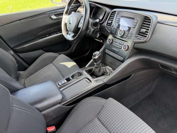 White Renault Talisman 2018 in Taurage, with an engine capacity of 1.46 L and mileage of 268 thousand km for 5500 €, photo 5 on AUTOMOTO.COM.LV