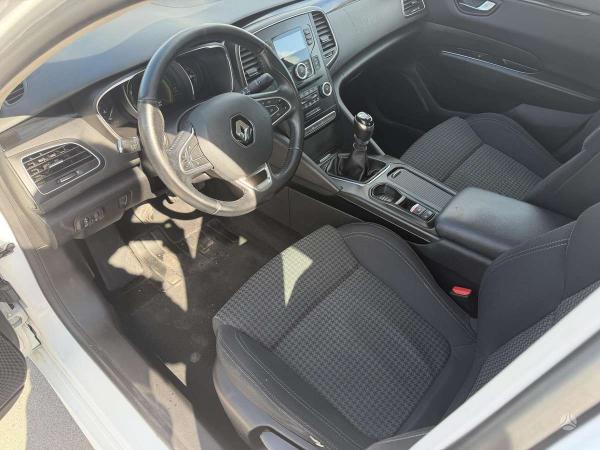 White Renault Talisman 2018 in Taurage, with an engine capacity of 1.46 L and mileage of 268 thousand km for 5500 €, photo 7 on AUTOMOTO.COM.LV