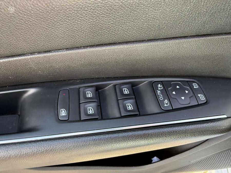 White Renault Talisman 2021 in Taurage, with an engine capacity of 2.00 L and mileage of 333 thousand km for 6700 €, photo 13 on AUTOMOTO.COM.LV
