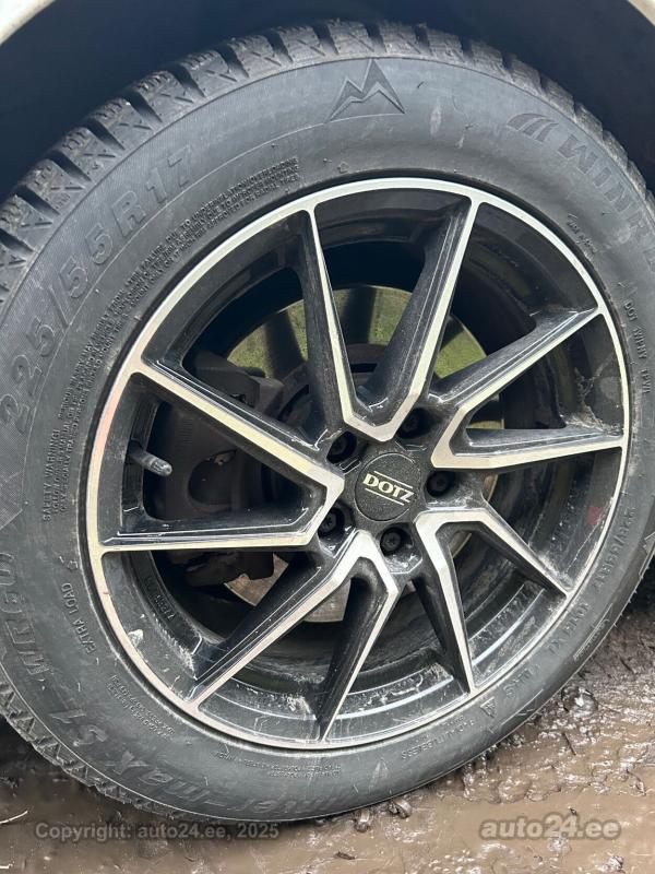 Balts Renault Talisman 2017 Kerdla, ar dzinēja tilpumu 1.60 L un nobraukumu 176 tūkst. km par 16500 €, foto 11 vietnē AUTOMOTO.COM.LV