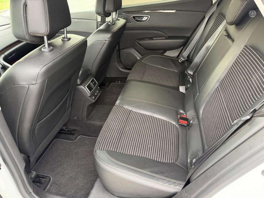 White Renault Talisman 2018 in Klaipeda, with an engine capacity of 1.60 L and mileage of 169 thousand km for 8850 €, photo 9 on AUTOMOTO.COM.LV
