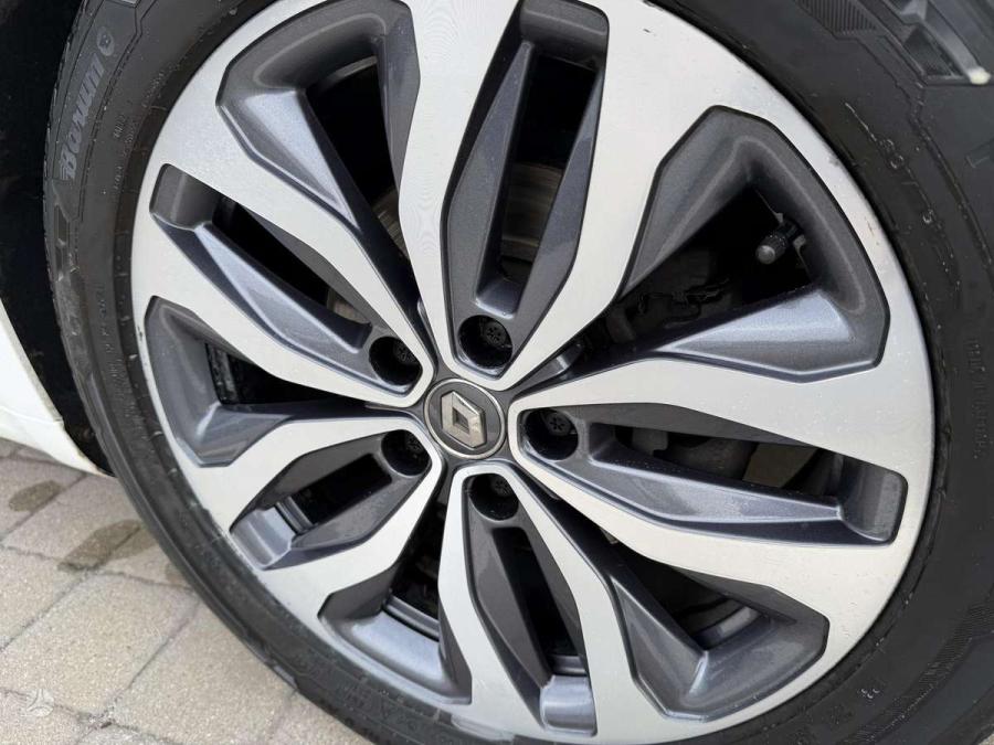 White Renault Talisman 2018 in Klaipeda, with an engine capacity of 1.60 L and mileage of 169 thousand km for 8850 €, photo 11 on AUTOMOTO.COM.LV
