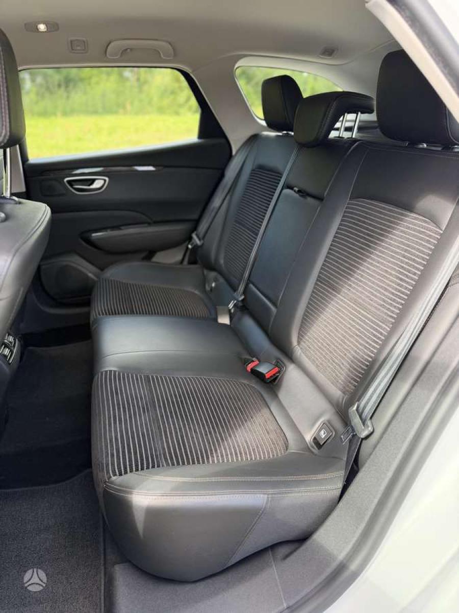 White Renault Talisman 2020 in Kaunas, with an engine capacity of 1.75 L and mileage of 269 thousand km for 5600 €, photo 11 on AUTOMOTO.COM.LV