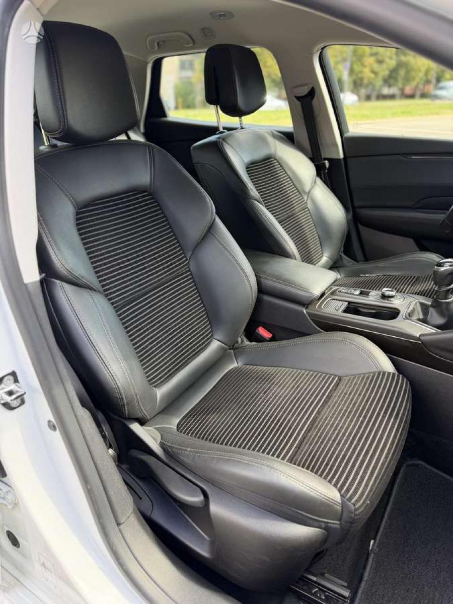 White Renault Talisman 2020 in Kaunas, with an engine capacity of 1.75 L and mileage of 269 thousand km for 5600 €, photo 13 on AUTOMOTO.COM.LV