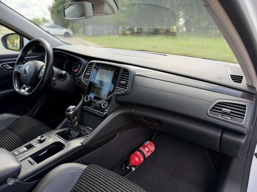 White Renault Talisman 2020 in Kaunas, with an engine capacity of 1.75 L and mileage of 269 thousand km for 5600 €, photo 14 on AUTOMOTO.COM.LV