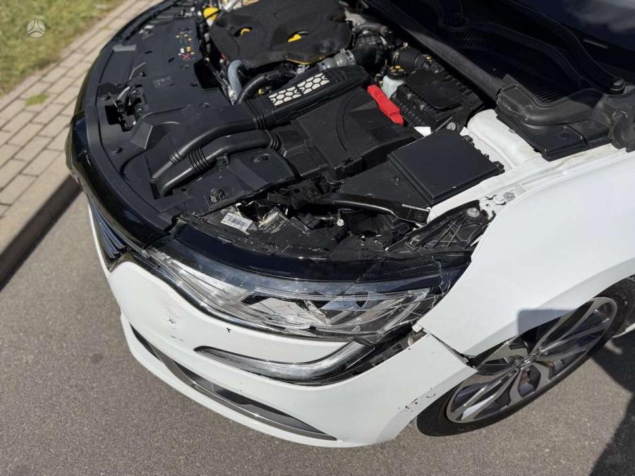 White Renault Talisman 2020 in Kaunas, with an engine capacity of 1.75 L and mileage of 269 thousand km for 5600 €, photo 26 on AUTOMOTO.COM.LV