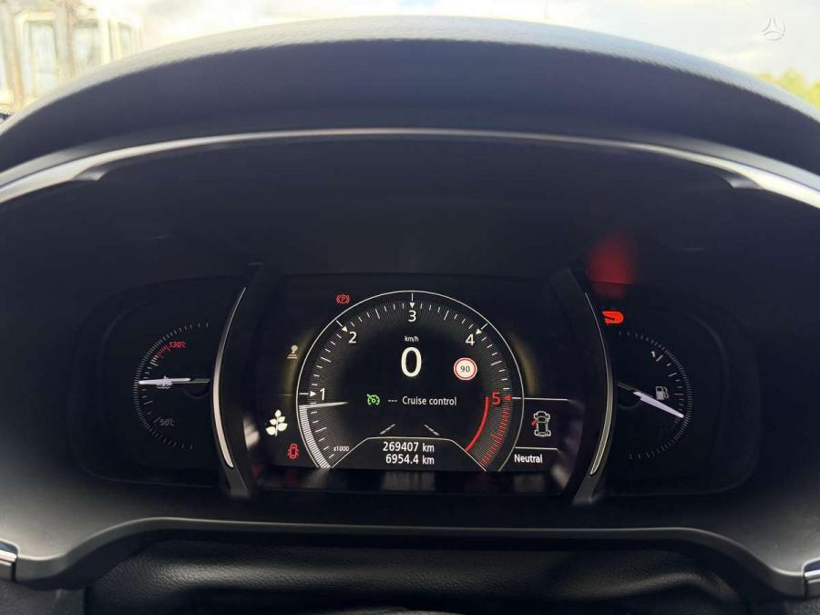White Renault Talisman 2020 in Kaunas, with an engine capacity of 1.75 L and mileage of 269 thousand km for 5600 €, photo 27 on AUTOMOTO.COM.LV