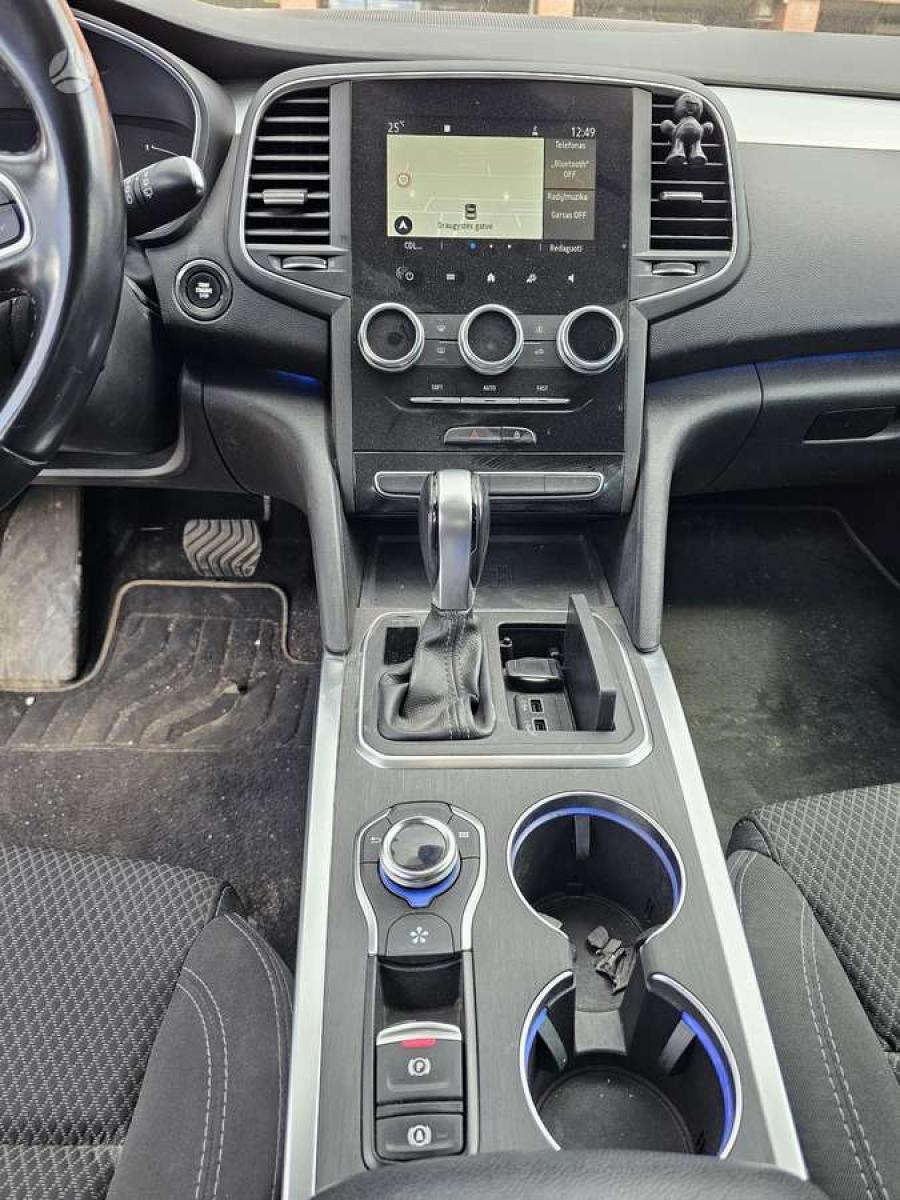 White Renault Talisman 2021 in Kaunas, with an engine capacity of 2.00 L and mileage of 191 thousand km for 4999 €, photo 16 on AUTOMOTO.COM.LV