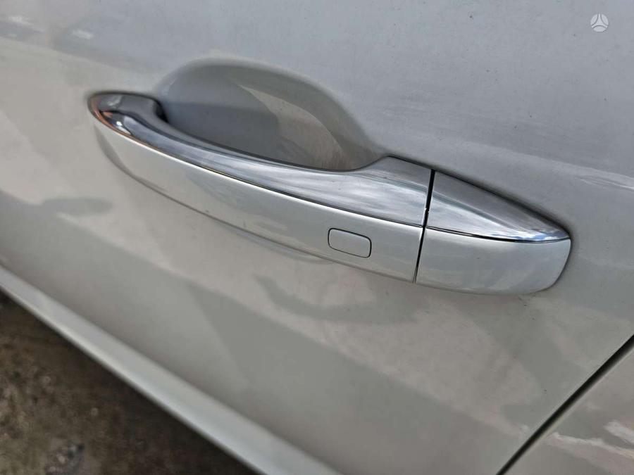 White Renault Talisman 2021 in Kaunas, with an engine capacity of 2.00 L and mileage of 191 thousand km for 4999 €, photo 20 on AUTOMOTO.COM.LV