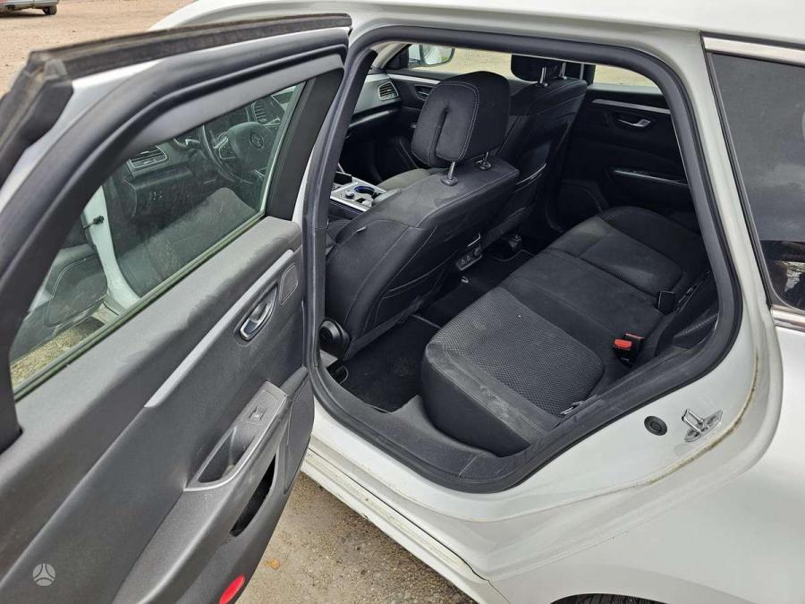 White Renault Talisman 2021 in Kaunas, with an engine capacity of 2.00 L and mileage of 191 thousand km for 4999 €, photo 25 on AUTOMOTO.COM.LV