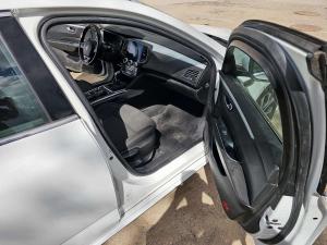 White Renault Talisman 2021 in Kaunas, with an engine capacity of 2.00 L and mileage of 191 thousand km for 4999 €, photo 28 on AUTOMOTO.COM.LV