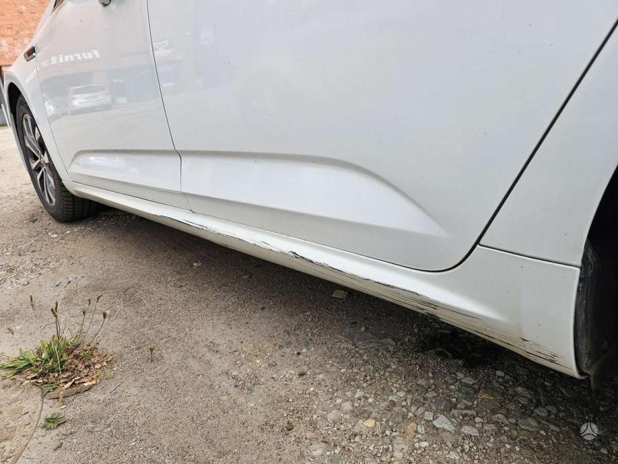 White Renault Talisman 2021 in Kaunas, with an engine capacity of 2.00 L and mileage of 191 thousand km for 4999 €, photo 34 on AUTOMOTO.COM.LV