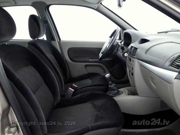 Smilšu krāsa Renault Thalia 2010 Tallina, ar dzinēja tilpumu 1.10 L un nobraukumu 64 tūkst. km par 1799 €, foto 6 vietnē AUTOMOTO.COM.LV