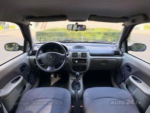 Zils Renault Thalia 2005 Tallina, ar dzinēja tilpumu 1.40 L un nobraukumu 70 tūkst. km par 1499 €, foto 12 vietnē AUTOMOTO.COM.LV