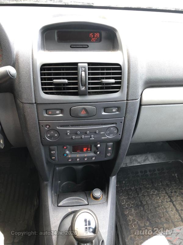 Zils Renault Thalia 2008 Tallina, ar dzinēja tilpumu 1.20 L un nobraukumu 110 tūkst. km par 1499 €, foto 11 vietnē AUTOMOTO.COM.LV