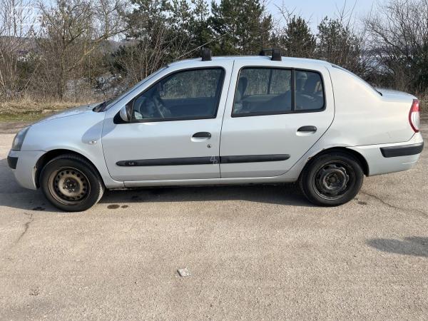 Pelēks Renault Thalia 2004 Kauņa, ar dzinēja tilpumu 1.40 L un nobraukumu 250 tūkst. km par 600 €, foto 5 vietnē AUTOMOTO.COM.LV