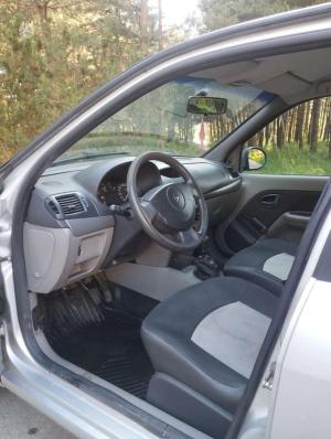 Grey Renault Thalia 2012 in Vilnius, with an engine capacity of 1.20 L and mileage of 130 thousand km for 899 €, photo 10 on AUTOMOTO.COM.LV