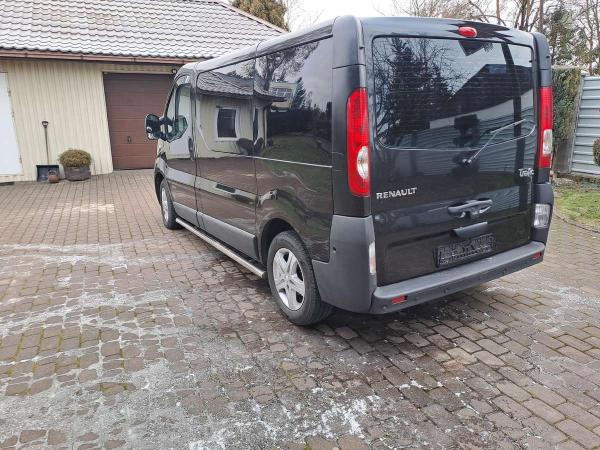 Melns Renault Trafic 2007 Ukmergė, ar dzinēja tilpumu 2.00 L un nobraukumu 220 tūkst. km par 5450 €, foto 1 vietnē AUTOMOTO.COM.LV