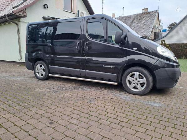 Melns Renault Trafic 2007 Ukmergė, ar dzinēja tilpumu 2.00 L un nobraukumu 220 tūkst. km par 5450 €, foto 6 vietnē AUTOMOTO.COM.LV