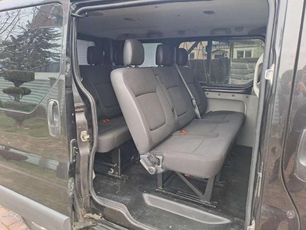 Melns Renault Trafic 2007 Ukmergė, ar dzinēja tilpumu 2.00 L un nobraukumu 220 tūkst. km par 5450 €, foto 10 vietnē AUTOMOTO.COM.LV
