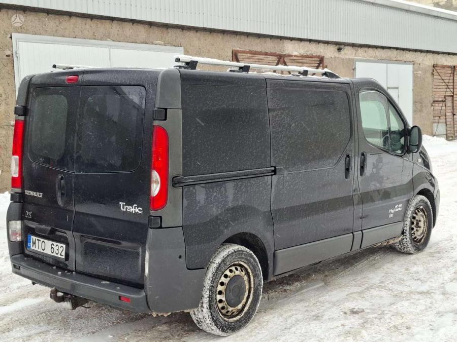 Melns Renault Trafic 2007 Šilutė, ar dzinēja tilpumu 2.00 L un nobraukumu 350 tūkst. km par 2500 €, foto 2 vietnē AUTOMOTO.COM.LV