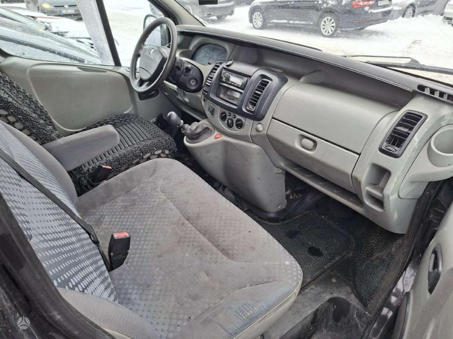 Melns Renault Trafic 2007 Šilutė, ar dzinēja tilpumu 2.00 L un nobraukumu 350 tūkst. km par 2500 €, foto 9 vietnē AUTOMOTO.COM.LV