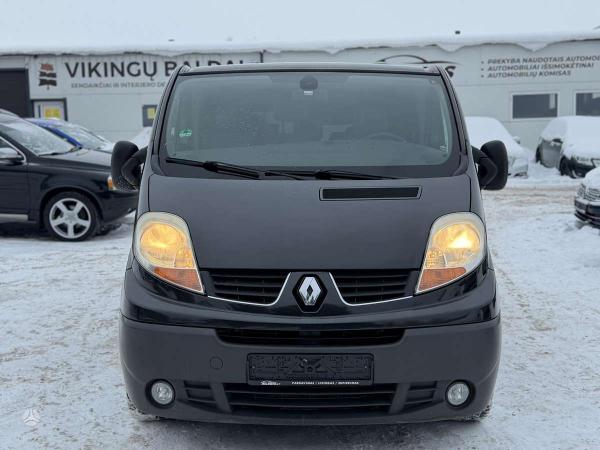 Black Renault Trafic 2007 in Utena, with an engine capacity of 2.50 L and mileage of 300 thousand km for 5390 €, photo 2 on AUTOMOTO.COM.LV