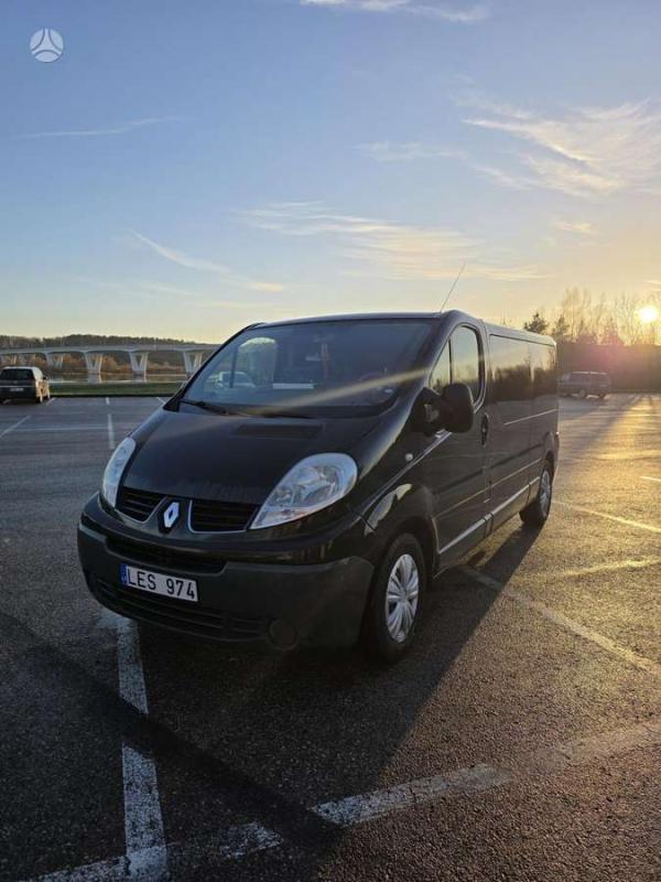 Black Renault Trafic 2008 in Jurbarkas, with an engine capacity of 2.00 L and mileage of 416 thousand km for 5200 €, photo 1 on AUTOMOTO.COM.LV