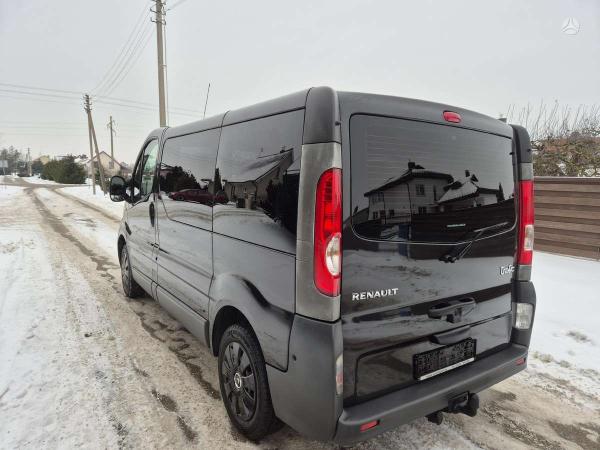 Black Renault Trafic 2010 in Marijampole, with an engine capacity of 2.00 L and mileage of 320 thousand km for 6950 €, photo 3 on AUTOMOTO.COM.LV