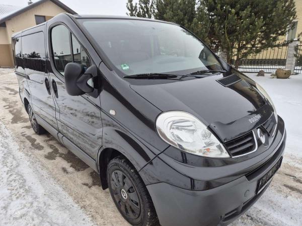 Black Renault Trafic 2010 in Marijampole, with an engine capacity of 2.00 L and mileage of 320 thousand km for 6950 €, photo 6 on AUTOMOTO.COM.LV