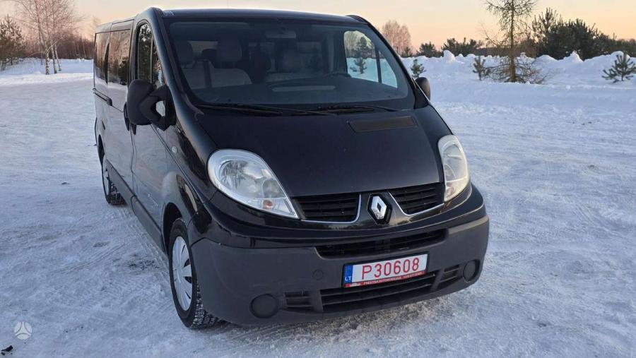 Black Renault Trafic 2010 in Klaipeda, with an engine capacity of 2.00 L and mileage of 270 thousand km for 5890 €, photo 10 on AUTOMOTO.COM.LV