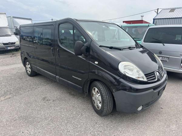 Black Renault Trafic 2012 in Kaunas, with an engine capacity of 2.00 L and mileage of 283 thousand km for 6700 €, photo 5 on AUTOMOTO.COM.LV