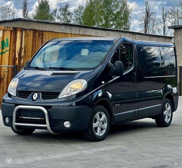 Black Renault Trafic 2012 in Kretinga, with an engine capacity of 2.00 L and mileage of 259 thousand km for 4499 €, photo 2 on AUTOMOTO.COM.LV