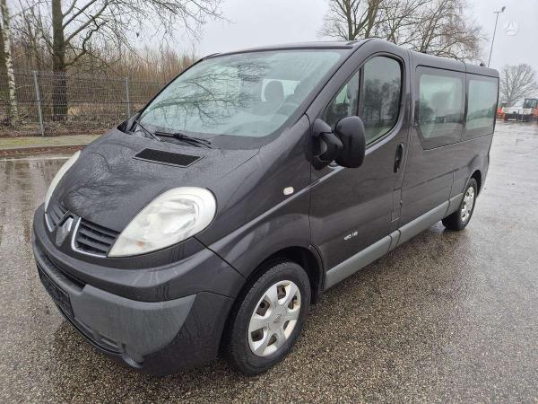 Black Renault Trafic 2013 in Marijampole, with an engine capacity of 2.00 L and mileage of 298 thousand km for 8700 €, photo 2 on AUTOMOTO.COM.LV