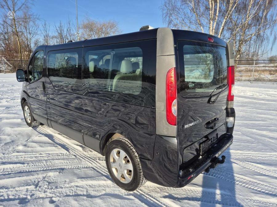 Melns Renault Trafic 2013 Marijampole, ar dzinēja tilpumu 2.00 L un nobraukumu 298 tūkst. km par 8700 €, foto 3 vietnē AUTOMOTO.COM.LV