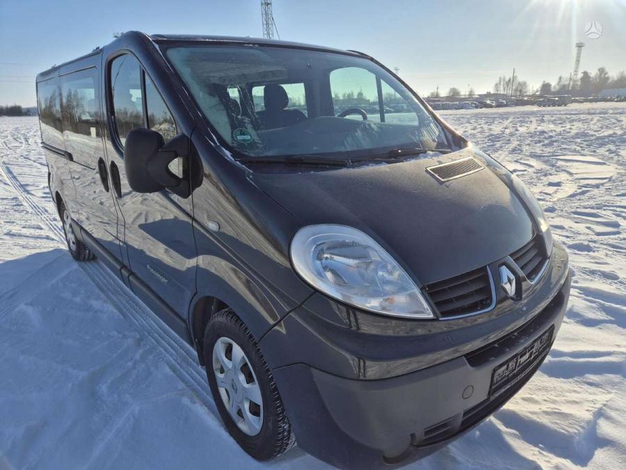 Melns Renault Trafic 2013 Marijampole, ar dzinēja tilpumu 2.00 L un nobraukumu 298 tūkst. km par 8700 €, foto 6 vietnē AUTOMOTO.COM.LV