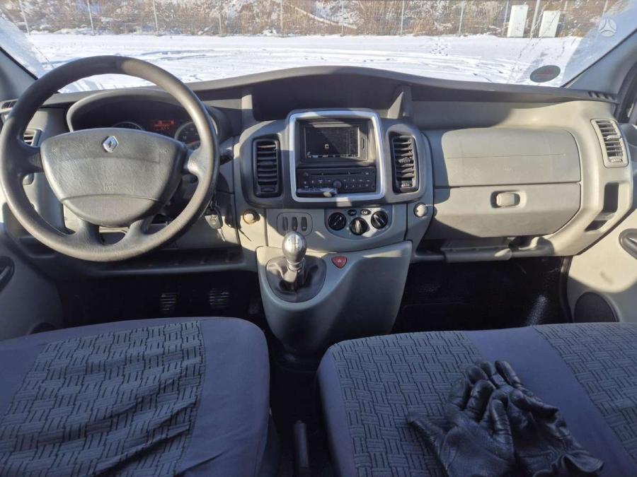 Melns Renault Trafic 2013 Marijampole, ar dzinēja tilpumu 2.00 L un nobraukumu 298 tūkst. km par 8700 €, foto 13 vietnē AUTOMOTO.COM.LV