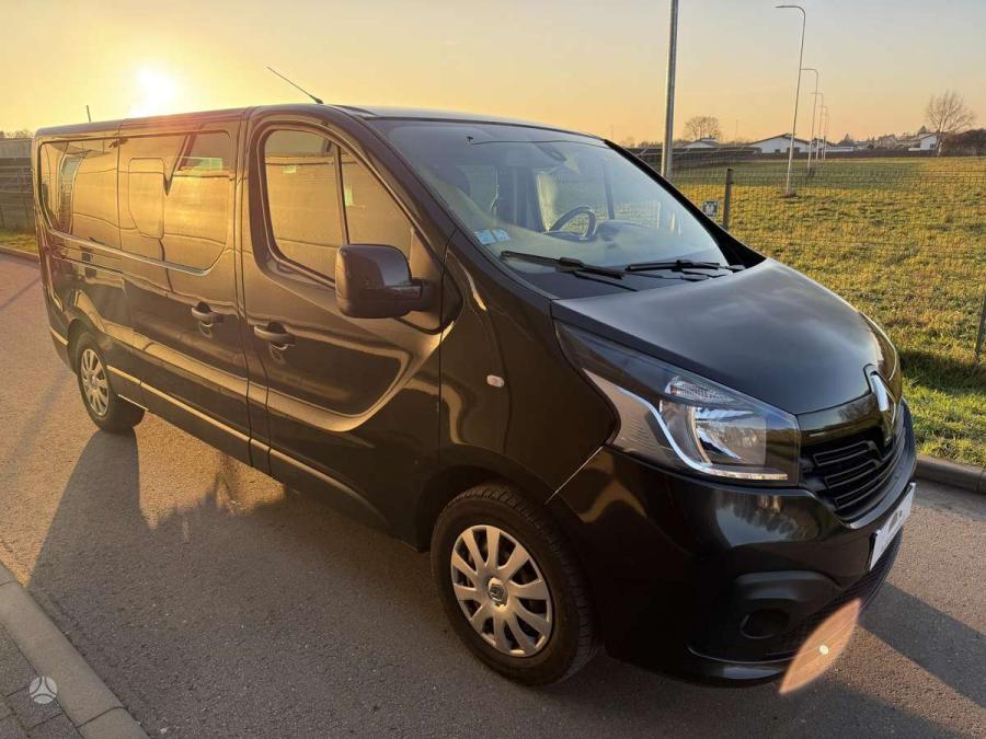 Melns Renault Trafic 2015 Šilutė, ar dzinēja tilpumu 1.60 L un nobraukumu 287 tūkst. km par 12500 €, foto 3 vietnē AUTOMOTO.COM.LV