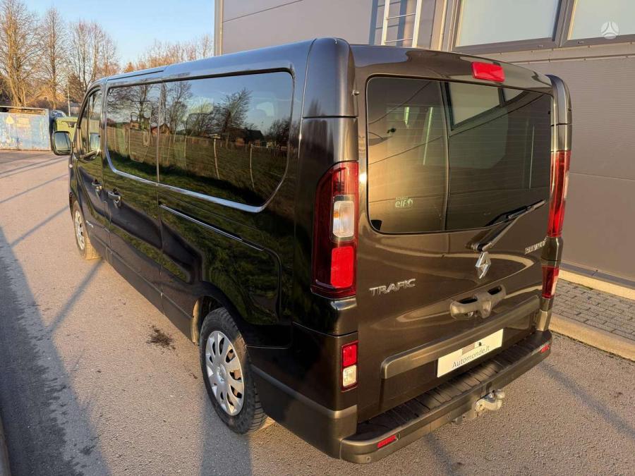 Melns Renault Trafic 2015 Šilutė, ar dzinēja tilpumu 1.60 L un nobraukumu 287 tūkst. km par 12500 €, foto 5 vietnē AUTOMOTO.COM.LV