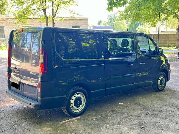 Black Renault Trafic 2015 in Panevezys, with an engine capacity of 1.60 L and mileage of 320 thousand km for 8000 €, photo 2 on AUTOMOTO.COM.LV