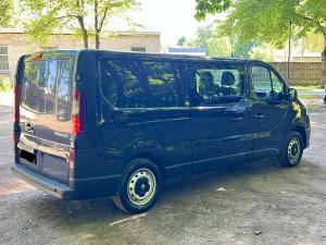 Black Renault Trafic 2015 in Panevezys, with an engine capacity of 1.60 L and mileage of 320 thousand km for 8000 €, photo 3 on AUTOMOTO.COM.LV