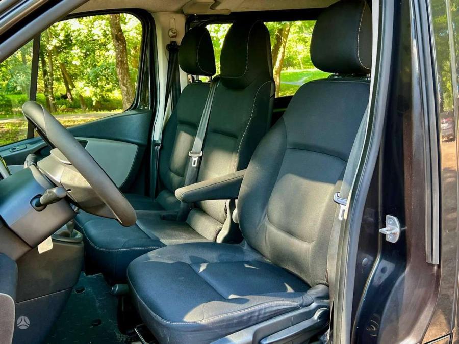 Melns Renault Trafic 2015 Panevēža, ar dzinēja tilpumu 1.60 L un nobraukumu 320 tūkst. km par 8200 €, foto 10 vietnē AUTOMOTO.COM.LV