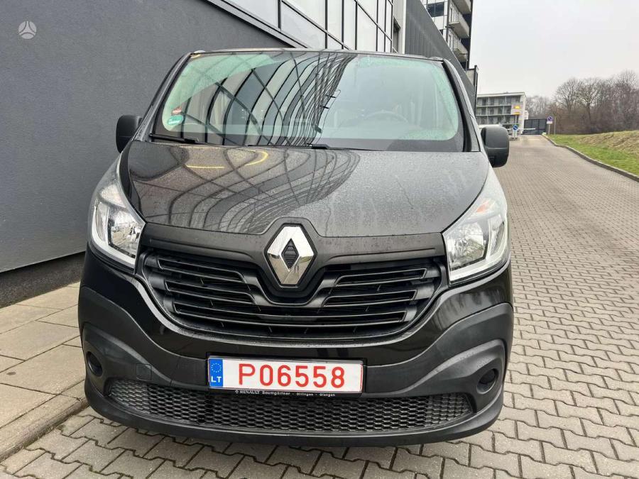 Black Renault Trafic 2016 in Vilnius, with an engine capacity of 1.60 L and mileage of 124 thousand km for 14900 €, photo 3 on AUTOMOTO.COM.LV