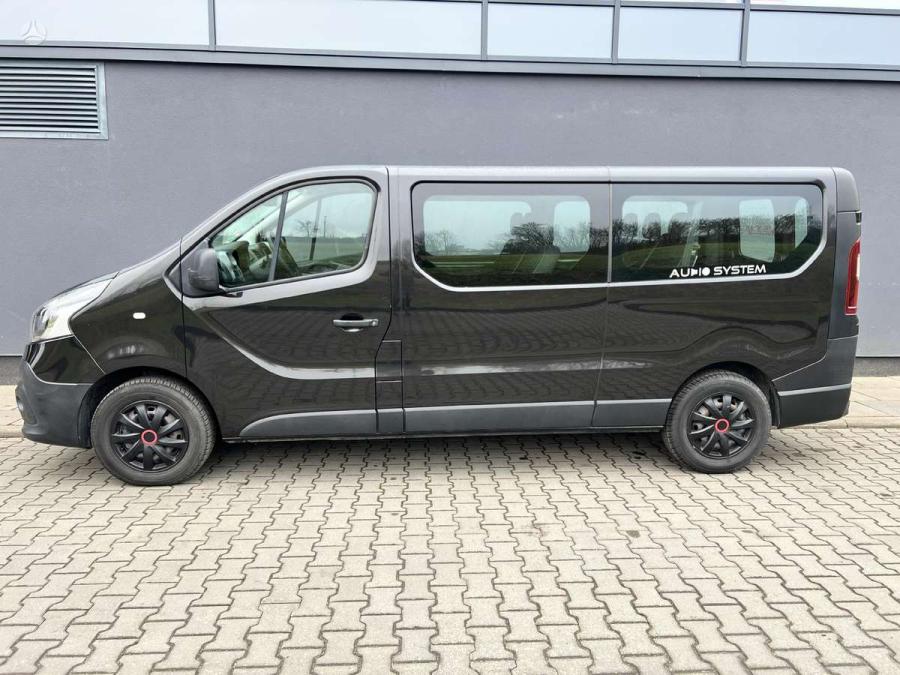 Black Renault Trafic 2016 in Vilnius, with an engine capacity of 1.60 L and mileage of 124 thousand km for 14900 €, photo 6 on AUTOMOTO.COM.LV