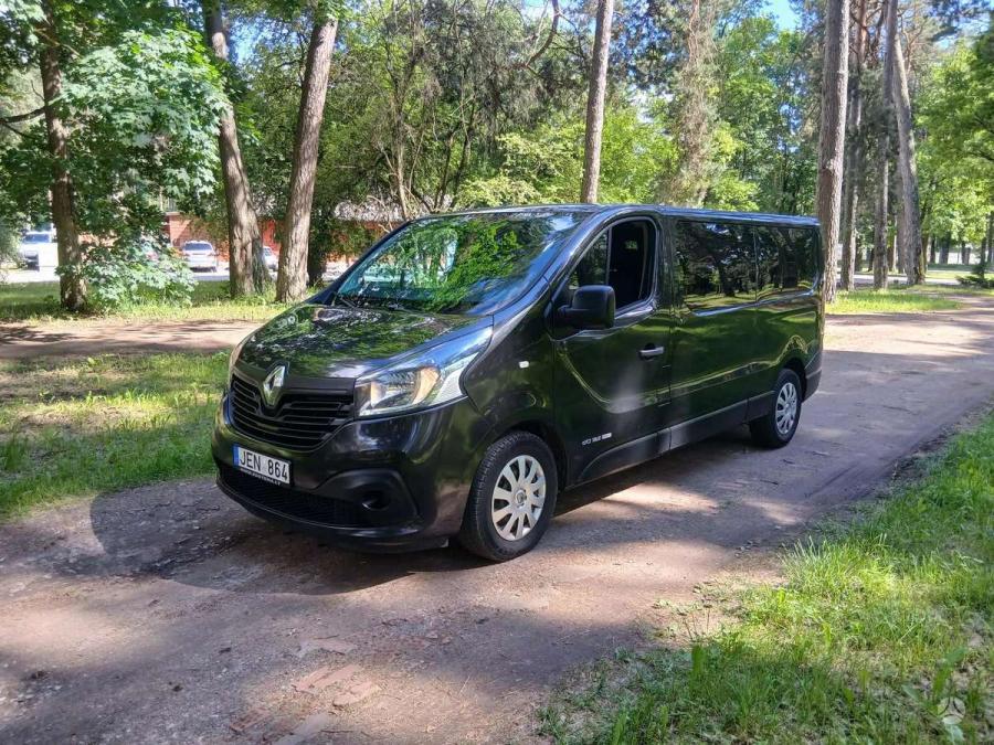 Black Renault Trafic 2016 in Alytus, with an engine capacity of 1.60 L and mileage of 350 thousand km for 8500 €, photo 1 on AUTOMOTO.COM.LV