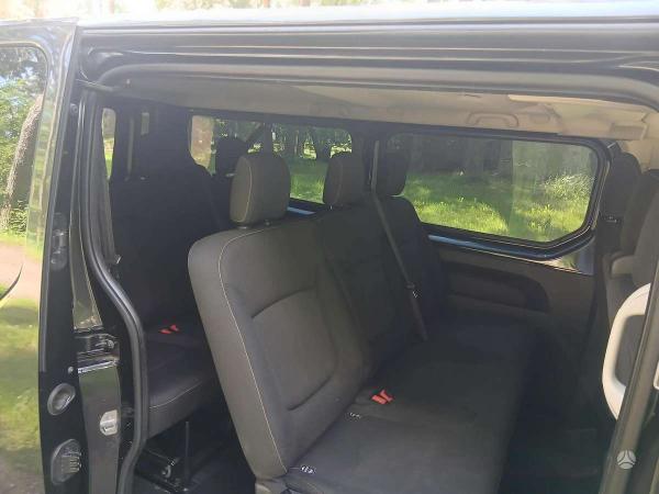 Black Renault Trafic 2016 in Alytus, with an engine capacity of 1.60 L and mileage of 350 thousand km for 8500 €, photo 6 on AUTOMOTO.COM.LV