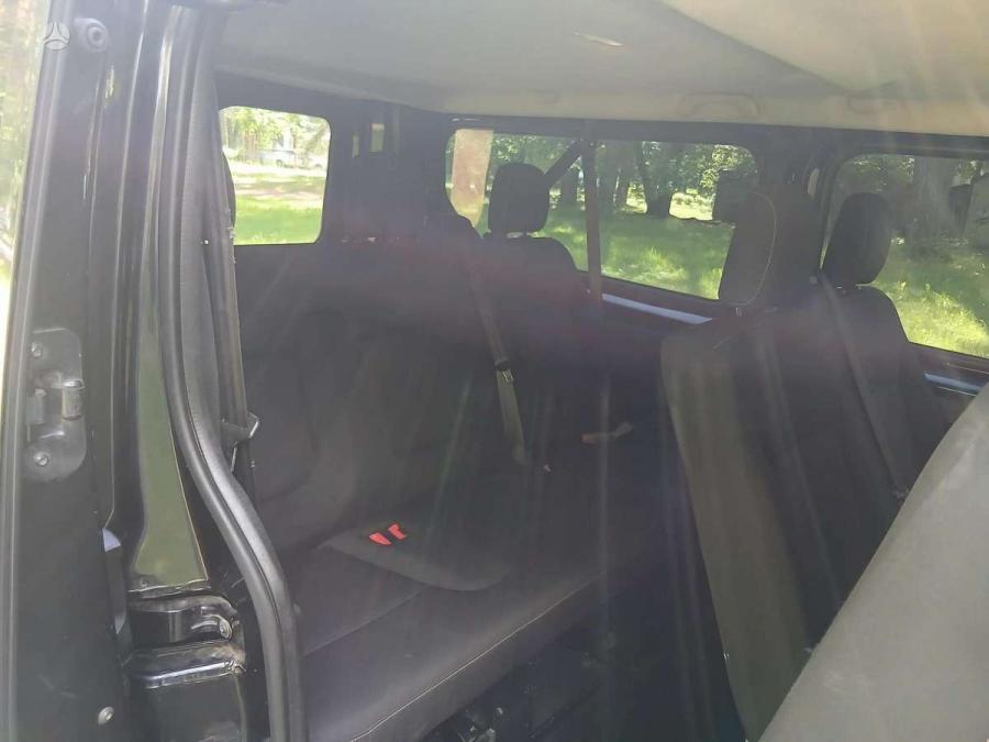 Black Renault Trafic 2016 in Alytus, with an engine capacity of 1.60 L and mileage of 350 thousand km for 8500 €, photo 8 on AUTOMOTO.COM.LV